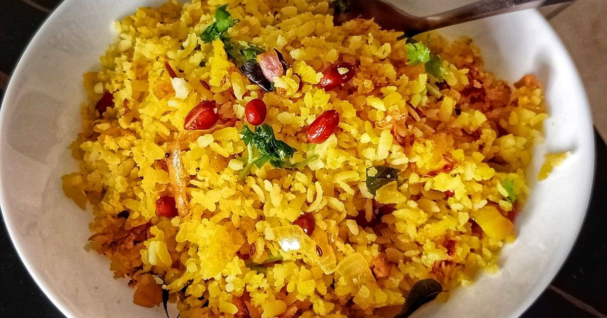 Maharashtrian Favourite Breakfast Recipe Kanda Pohe Recipe by Smita ...