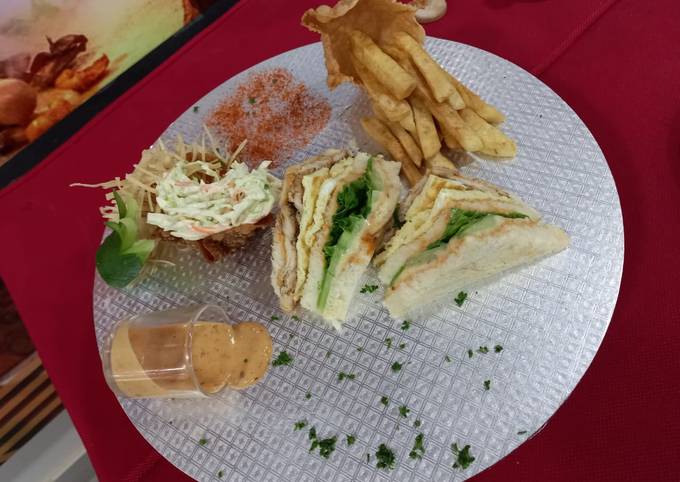 Club Cheese Sandwich Recipe by Muskaan Kashif - Cookpad