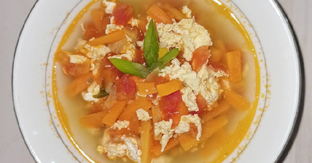 Resep Sup tomat telur oleh Elitaprtm - Cookpad