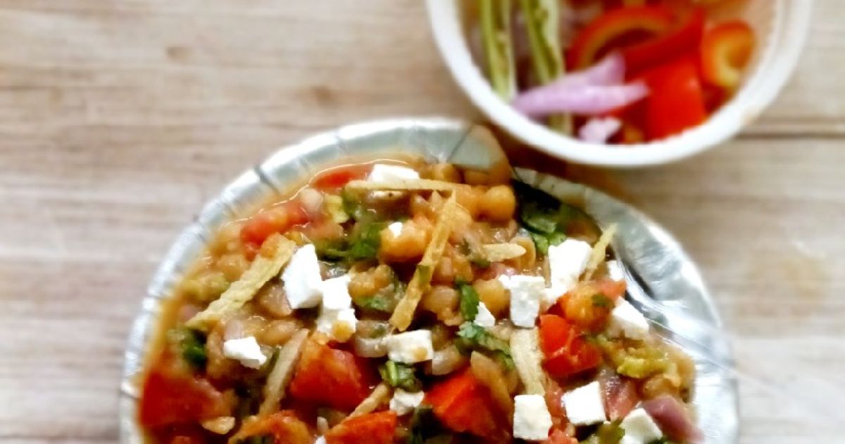 Matka Matar Chaat Recipe by renu bhasin - Cookpad