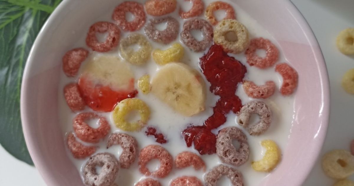 Resep Yogurt Froot Loops Strawberry Banana oleh Endah Mumpuni - Cookpad