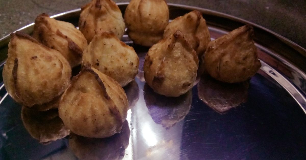 Deep Fry Modak Recipe by Prajakta Shrikant Iyer - Cookpad