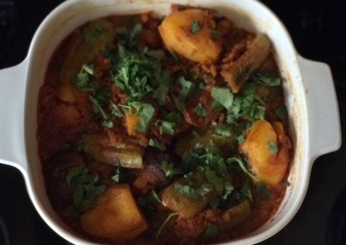 Turia bateta nu bharelu shak. (stuffed ridge gourd and potatoes) Recipe ...