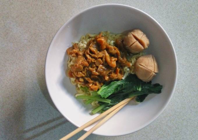 Resep Mie Ayam Jamur oleh azizah ulfa - Cookpad