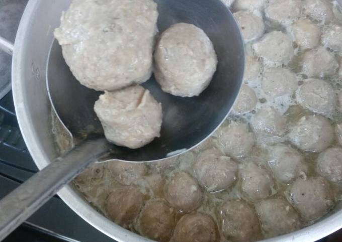 Resep Baso sapi kenyal oleh Lili Mulyana - Cookpad