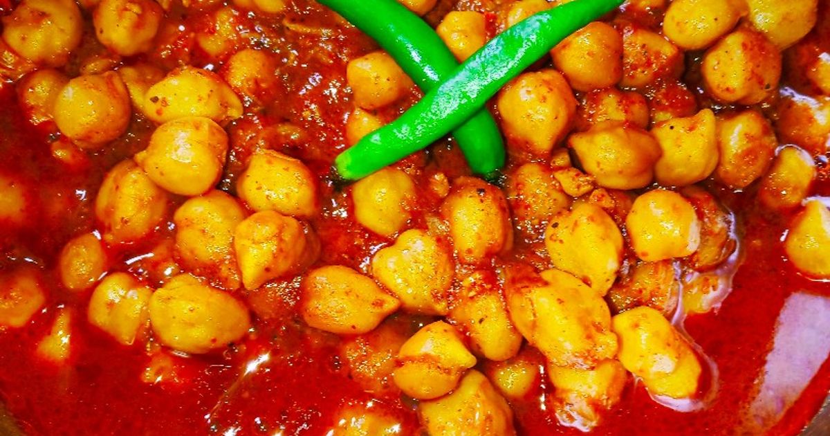 Spicy Chole (Chatpate Chole) Recipe By @Shipra Verma