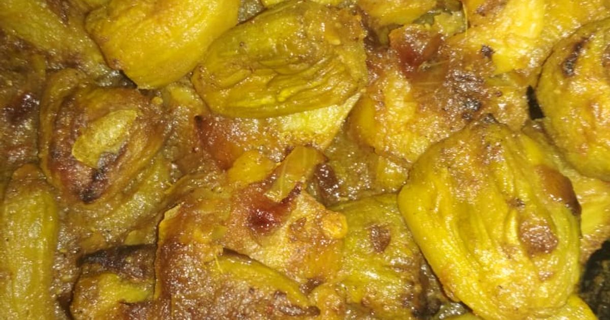 Potatoes Pointed Gourd Curry Recipe by Rajosri Das - Cookpad