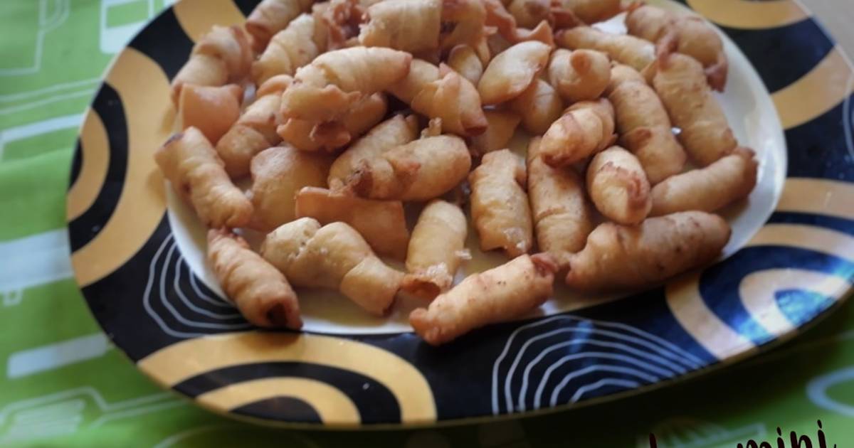 Resep Pisang molen mini oleh Mey Noby - Cookpad