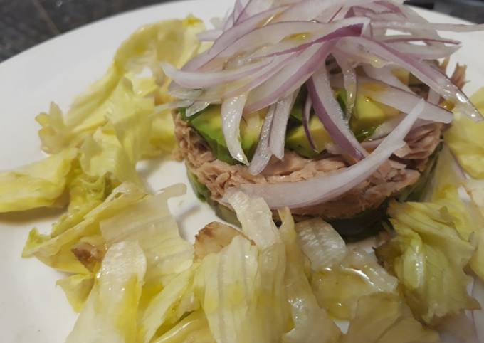 Entrada de atún y palta Receta de Marllory Kris Olguin Reyes- Cookpad