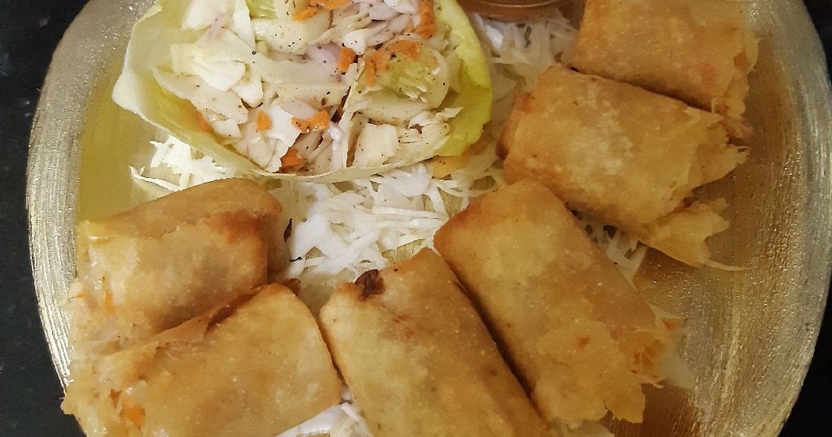Spring Rolls With Kimchi Salad And Schezwan Sauce Dip Recipe by Manisha ...