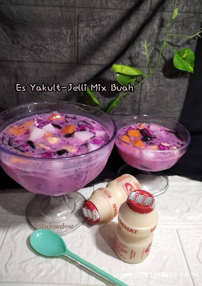 Resep *Es Yakult-Jelli Mix Buah* oleh ati dewanthi - Cookpad