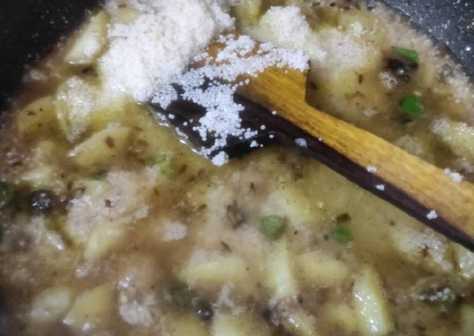 Aloo ki sabji Recipe by Radha Jain - Cookpad