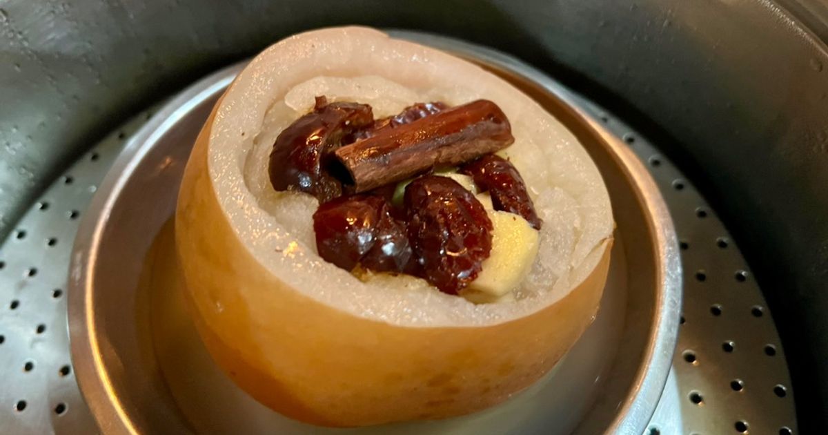 Resep Korean Steam Pear / Baesuk (배숙) oleh TriLim - Cookpad