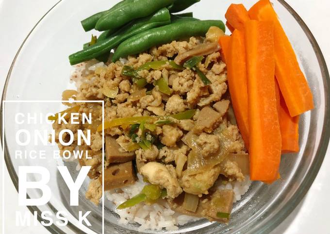 Resep Chicken onion rice bowl (Menu sehat) oleh Miss K - Cookpad