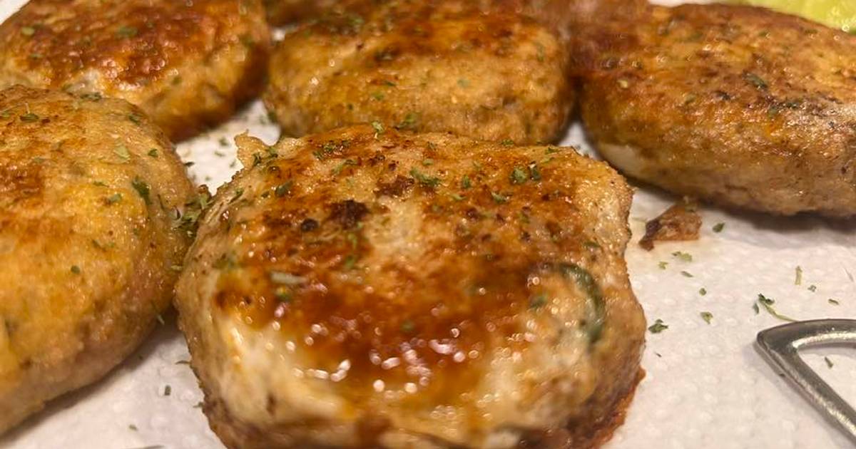 Parsi chicken cutlets Recipe by Sarvat Hanif - Cookpad