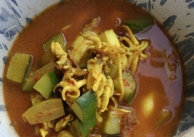Resep Lempah kuning cumi oleh DEWI SEPTI - Cookpad
