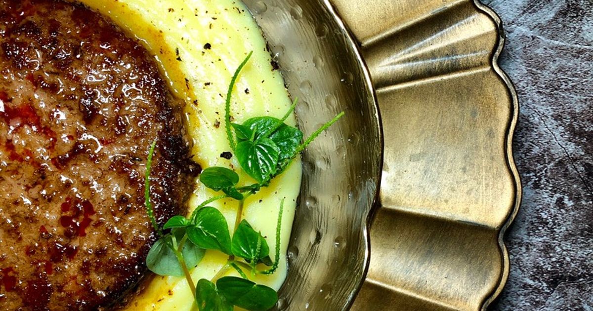 Pan Seared Burger Patty & Mashed Potatoes Recipe by Emily Luu