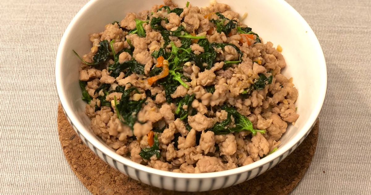 Resep Pad Ga Prao (Stir Fry Meat W/ Basil) oleh Tieshadiona - Cookpad