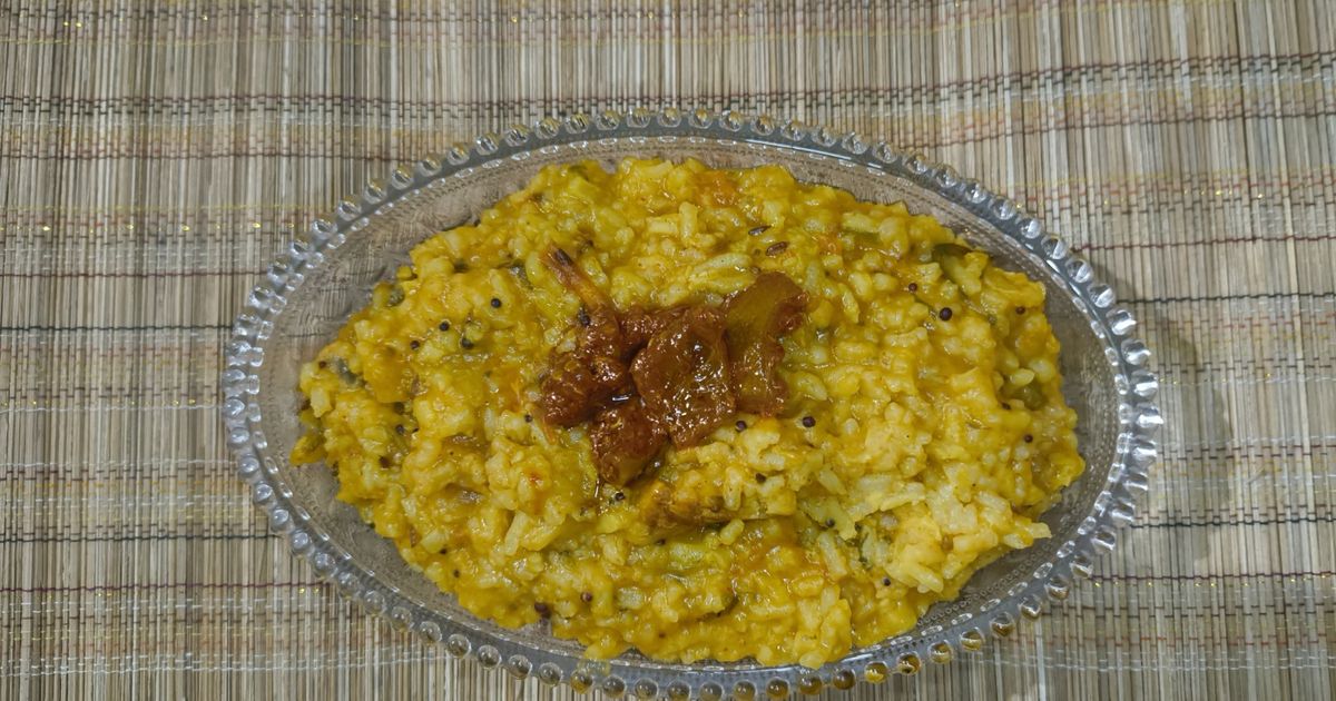 Daal Khichadi (One Pot Meal In Pressure Cooker) Recipe by Preeti V ...