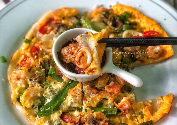 Resipi Haemul Pajeon (Korean Seafood Pancake) oleh Kakak Faa - Cookpad