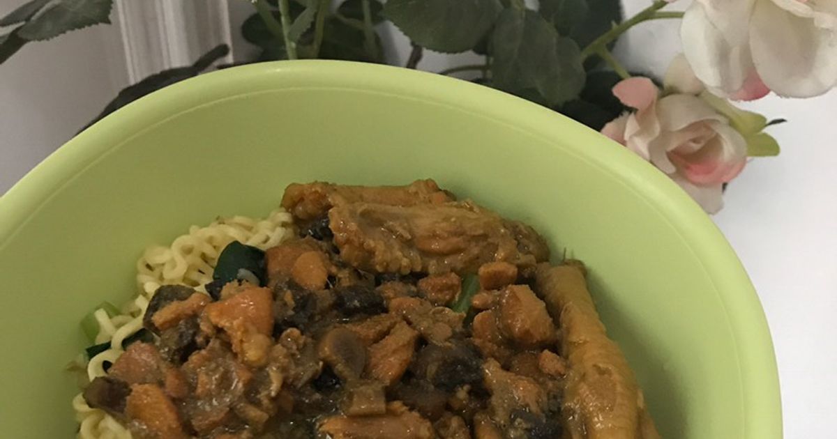 Resep Mie Ayam Ceker Jamur oleh Mimi 4A Cookery - Cookpad