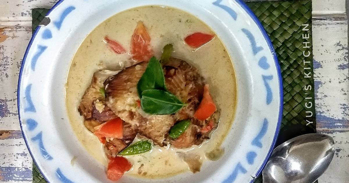 Resep Mangut Ikan Pari Asap oleh Yugi - Cookpad