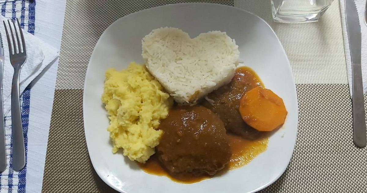 Asado De Pejerrey (Carne) Y Puré Modo Peruano Receta de janeth larrea ...