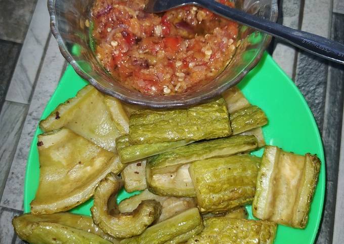 Resep Pare goreng colek sambel oleh Ita Cute's - Cookpad
