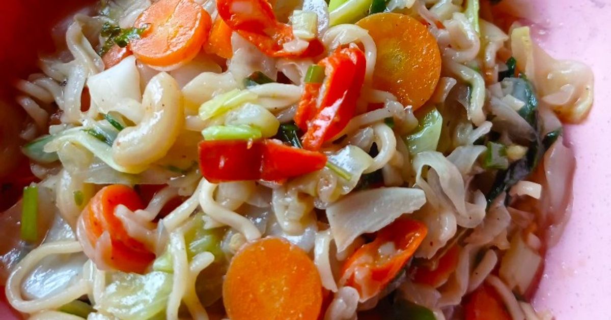Resep Mie Goreng Pasta Sayur Simpel oleh Fitria Retno Sari - Cookpad