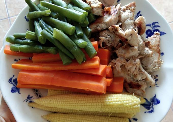 Resep Menu diet 6 : Kukusan sayur dan ayam panggang oleh angel - Cookpad