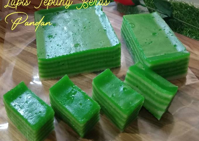 Resep Lapis Beras Pandan | Kue Lapis Beras Pandan oleh Een Nuraeni ...