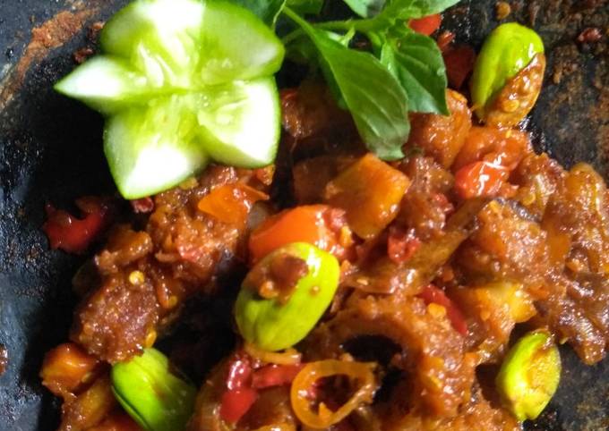 Resep Sambel Gami Ikan Pari (Pe) oleh Dian Setiorini - Cookpad