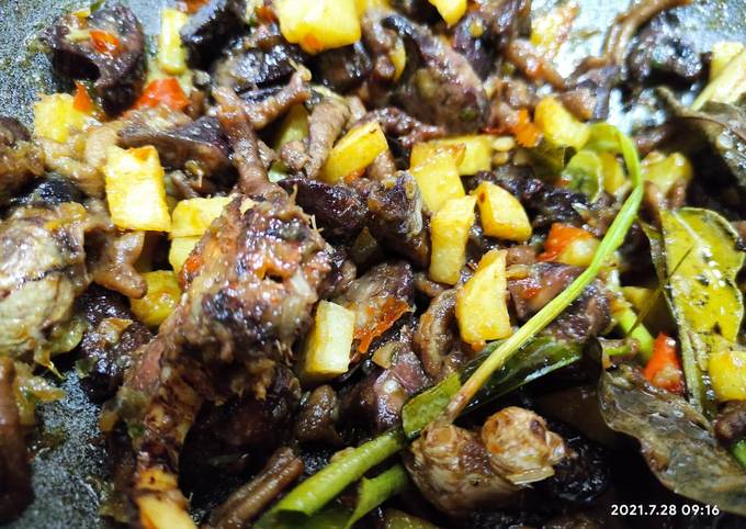 Resep Sambel goreng kentang + rempelo hati ayam🐔 oleh Ulan Novita - Cookpad