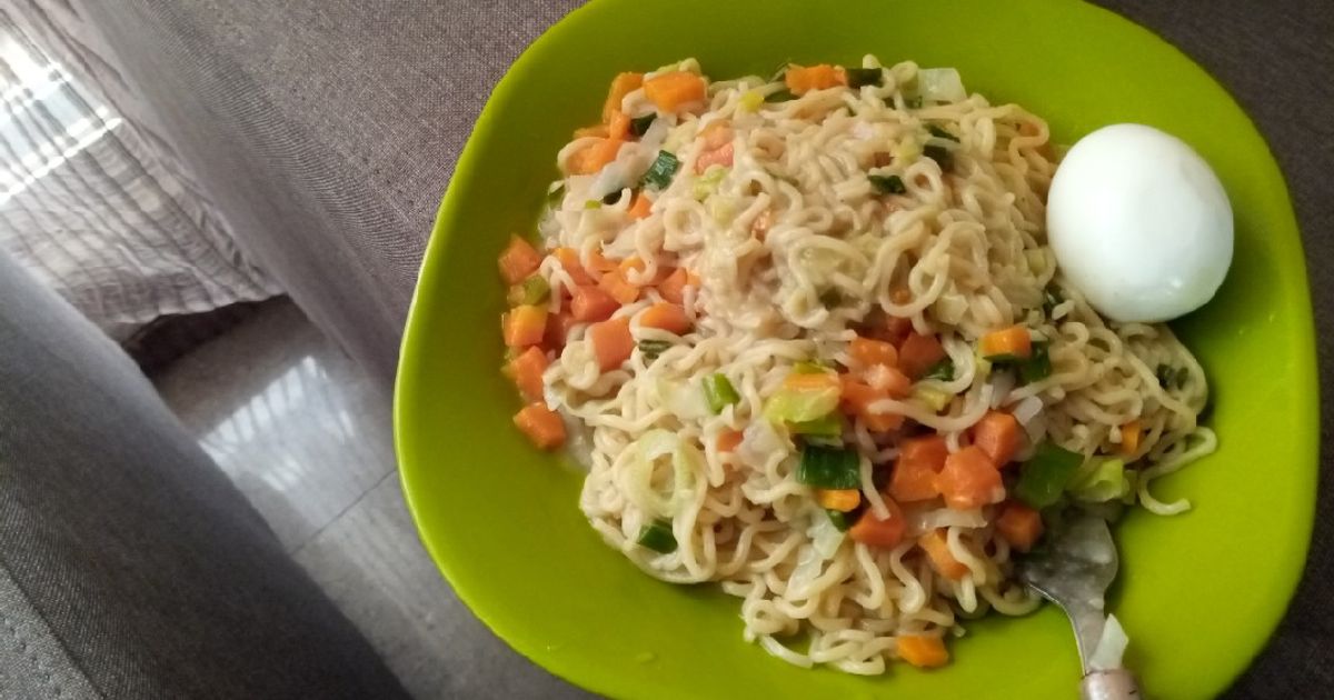 Indomie Veggies Recipe by Asmau Sabo Mrs - Cookpad