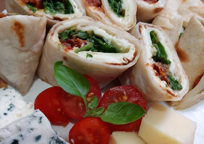 Wrap Caprese Receita por Cozinha da Déa - Cookpad