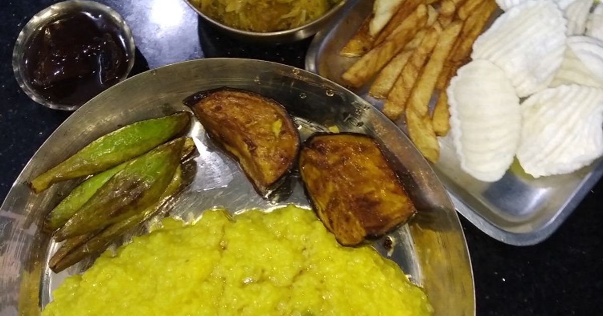 Satabdi Ghosh দ্বারা আতপ চাল মুগ ডালের খিচুড়ি (Atop Chal Moong ...