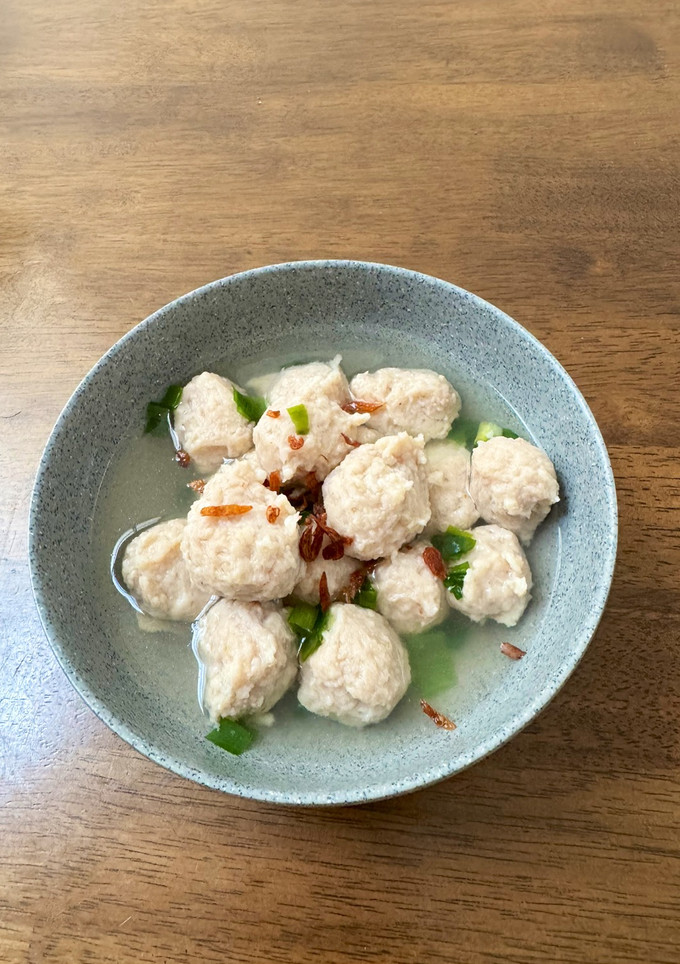 Resep Bakso Ayam oleh cecil - Cookpad