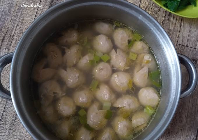 Resep Bakso Kuah oleh Devalesha Kitchen - Cookpad