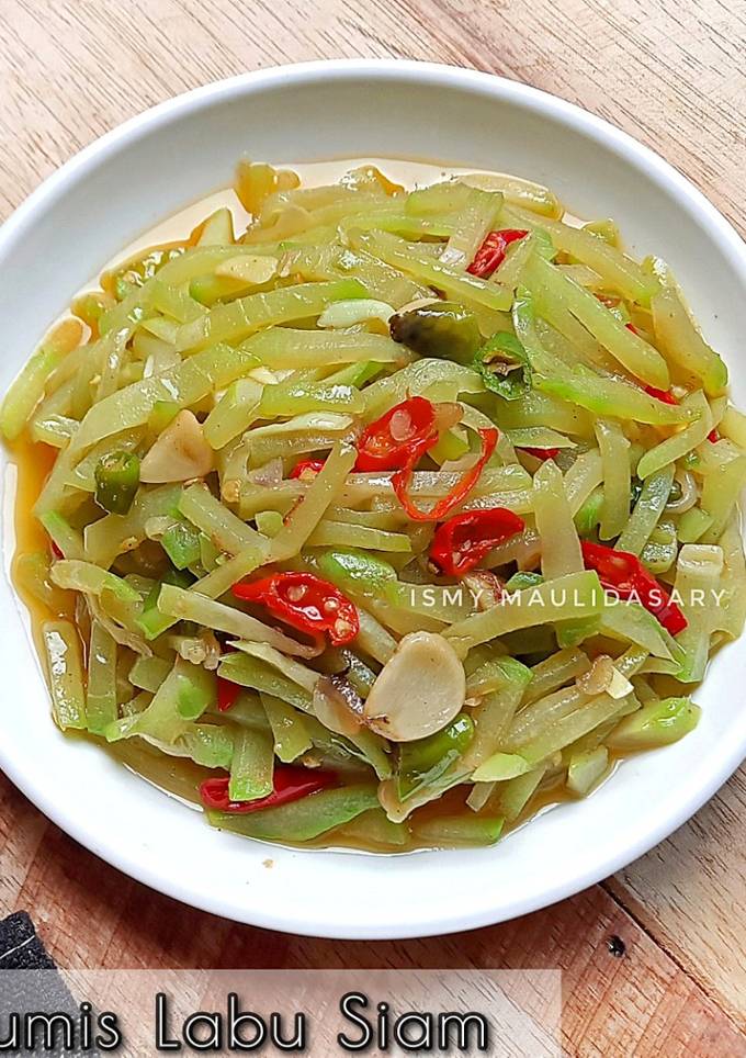 Resep Tumis Labu Siam Saus Tiram oleh Ismy Maulidasary - Cookpad
