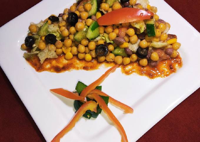 Nutritious Beans Chaat 🥗 Recipe by Bushra Mazhar - Cookpad