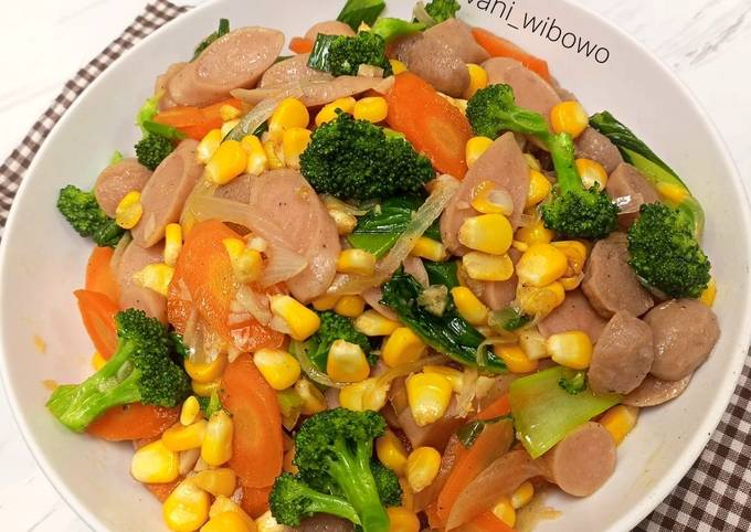 Resep Capcay sosis bakso oleh Khansa Kayla - Cookpad