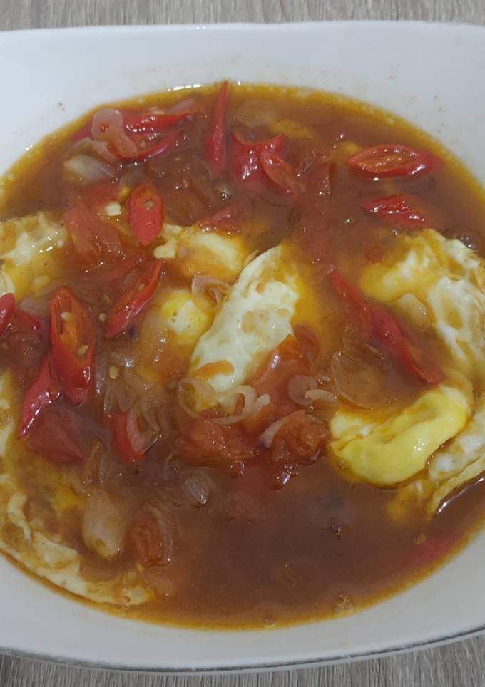 Resep Telur Ceplok Kuah Saos Kecap Manis oleh modmodRecipe - Cookpad