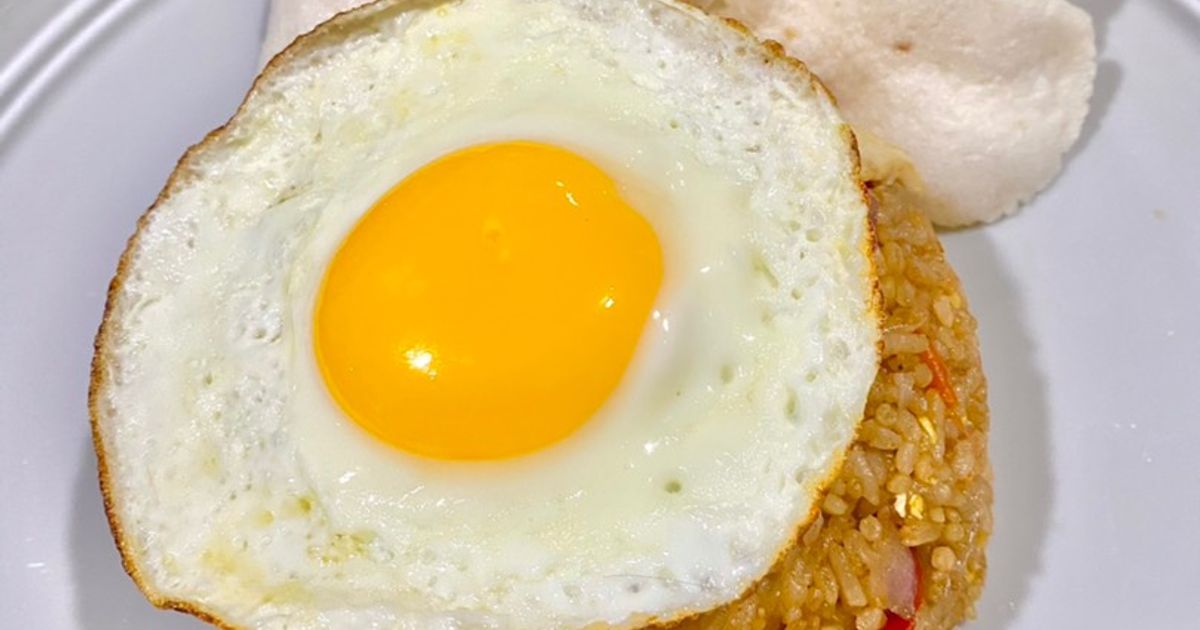 Resep Nasi Goreng Telur Simple oleh Ren Timothy - Cookpad