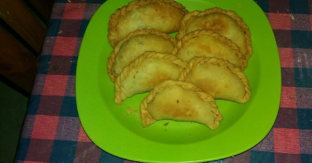 Resep Pastel Super Renyah Ala Kulit Pastry oleh Tyzaki_Kitchen - Cookpad