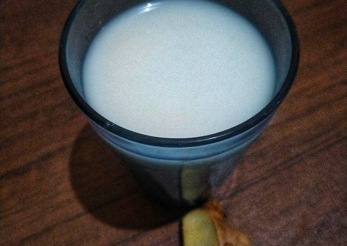 Resep Wedang susu jahe simple oleh MmRFFNSTY - Cookpad