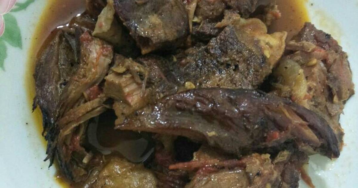 Stewed Aliya (smoked beef) Recipe by Winnie Aducxer - Cookpad
