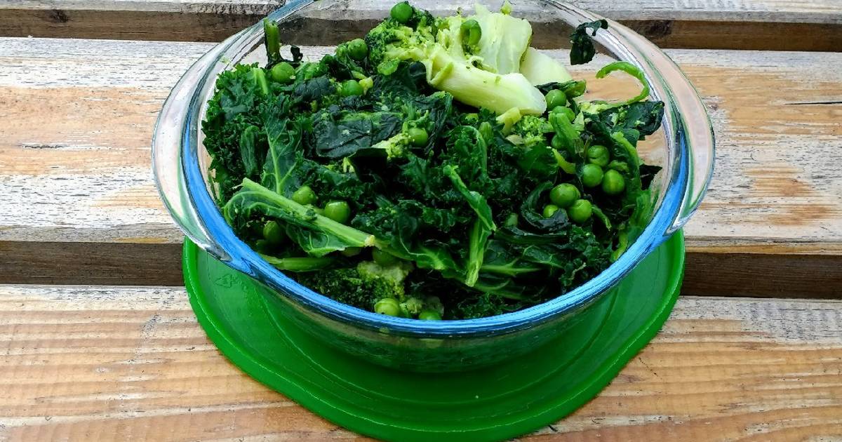 Hervido de espinacas, brócoli, kale y guisantes Receta de Borja Ferrer ...