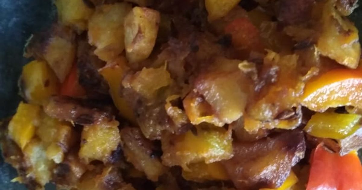 Potatoes And Bell Peppers Fry Recipe by Poonam ranga - Cookpad