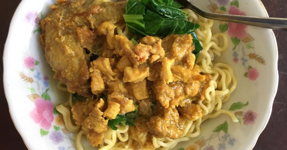 Resep Mie Ayam Solo (Rombong Biru) oleh Anindita Meitamasari - Cookpad