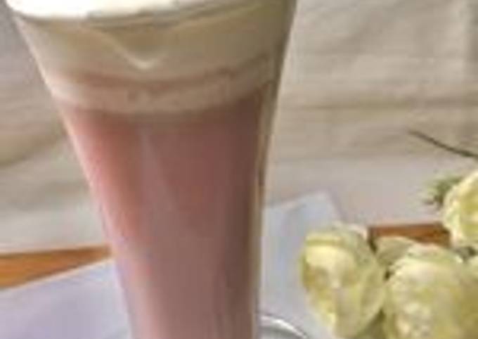 Resep Oreo red velvet and cheese cream milkshake oleh Chika Ayuko ...